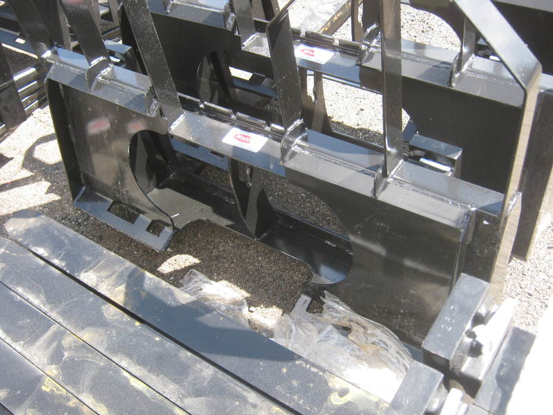 BRYAN'S FARM | Walco Pallet Forks