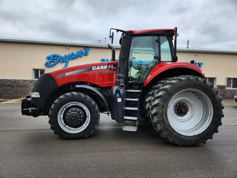 BRYAN'S FARM | Case IH Magnum 250 Tractor